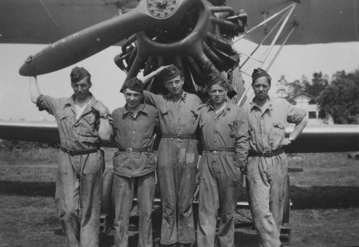 Bilder från F 3 Malmen, 1930-1940-tal. Eric Barrheds samling. 64 ...