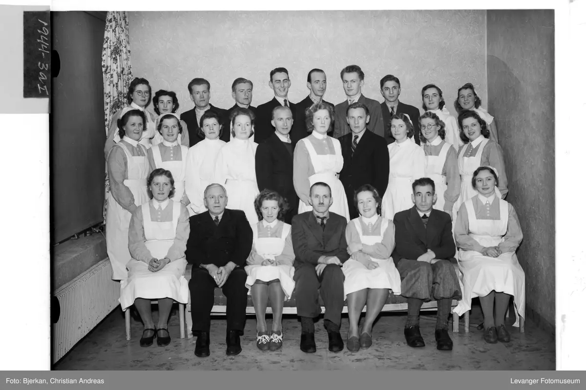 Falstadfanger og sykesøstre på Levanger sykehus. - Levanger Fotomuseum ...