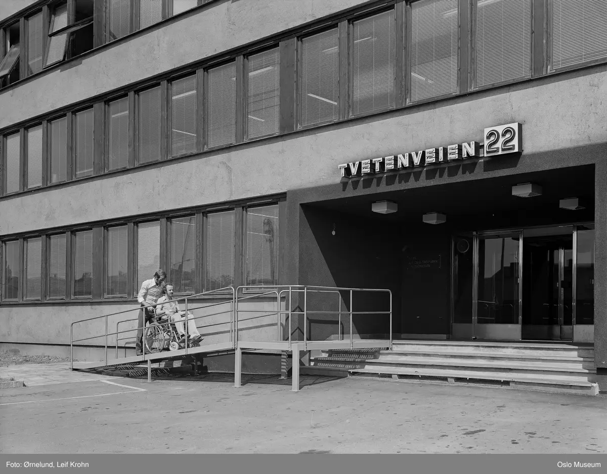 kontorbygning, Gallus Plesner a.s. , helse- og sykehusartikler ...