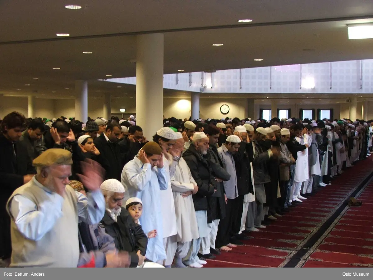 Islam, moske Central Jamaat-e Ahl-e Sunnat Norway, Id al-adhan fering ...