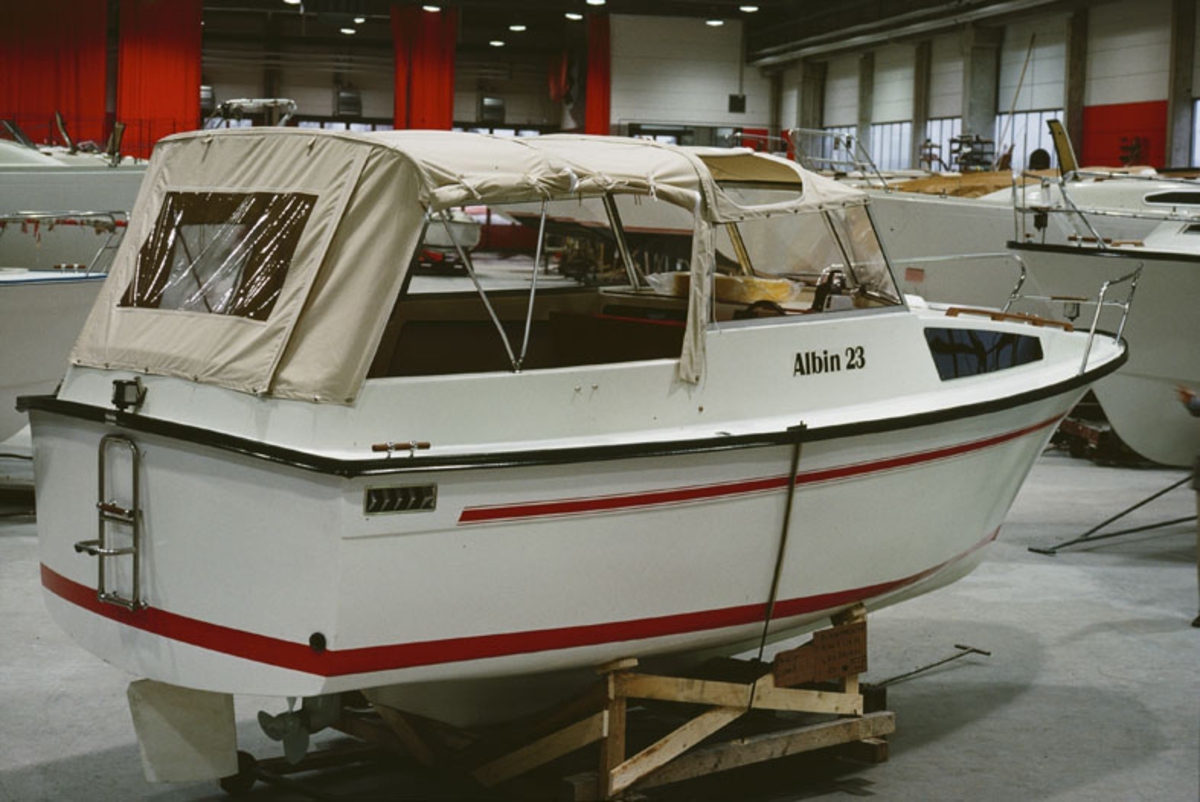 Det första exemplaret av Albin 23.Albin 23 - Sjöhistoriska museet ...