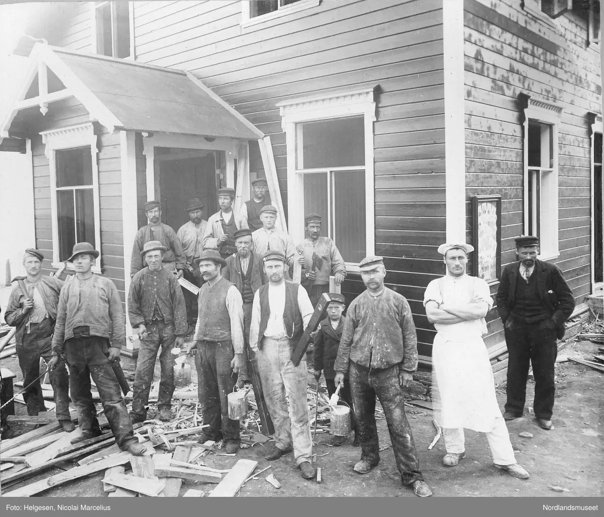 Div Arbeidere Gruppebilde - Nordlandsmuseet / DigitaltMuseum
