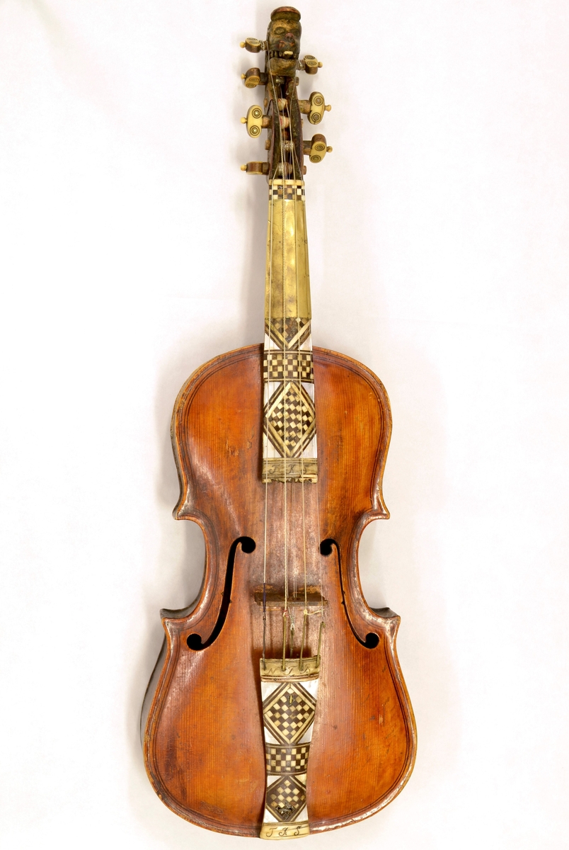 Hardingfele - Valdres Folkemuseum / DigitaltMuseum