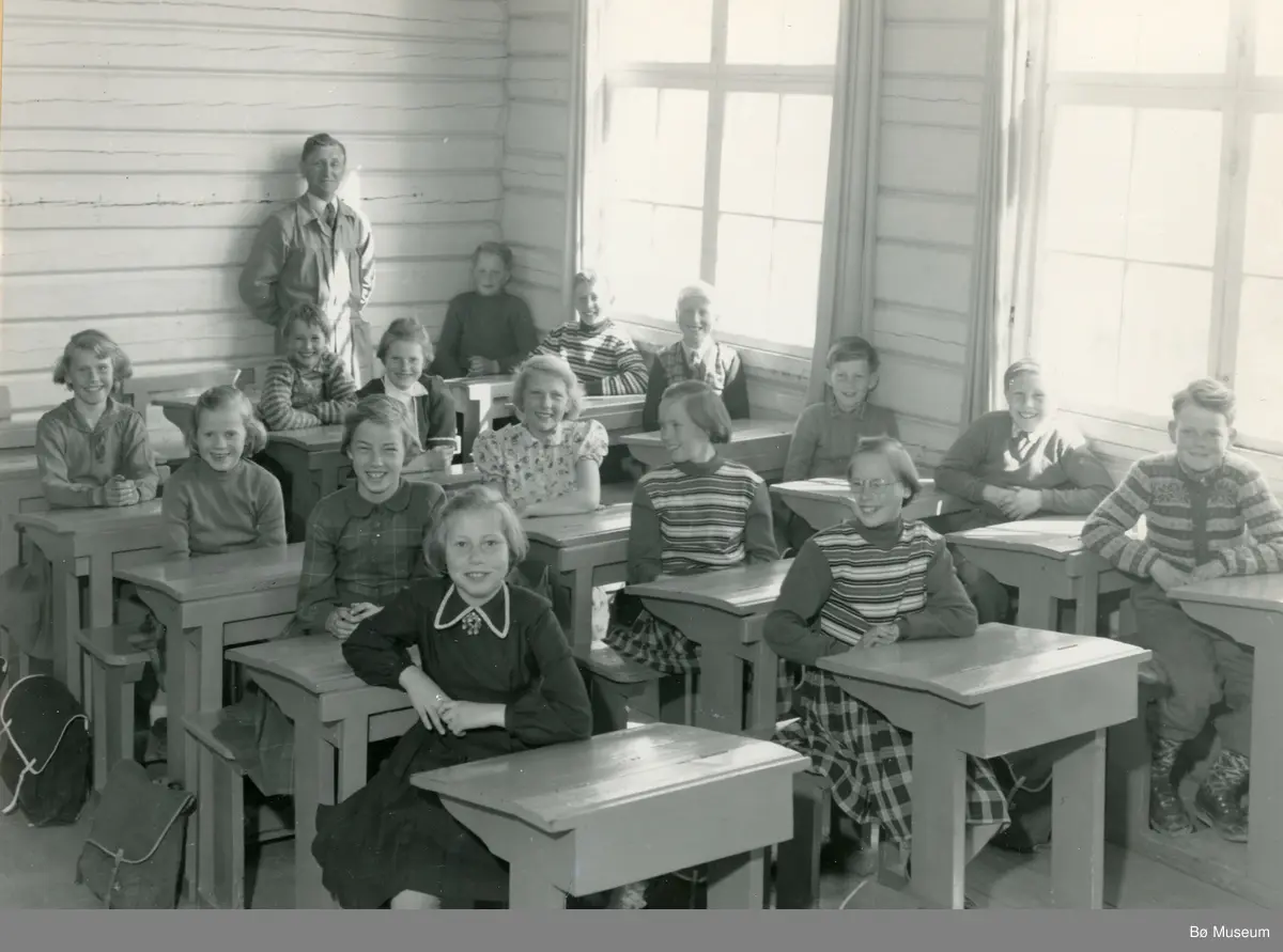 Skulebilde frå Valen skule - Bø Museum / DigitaltMuseum