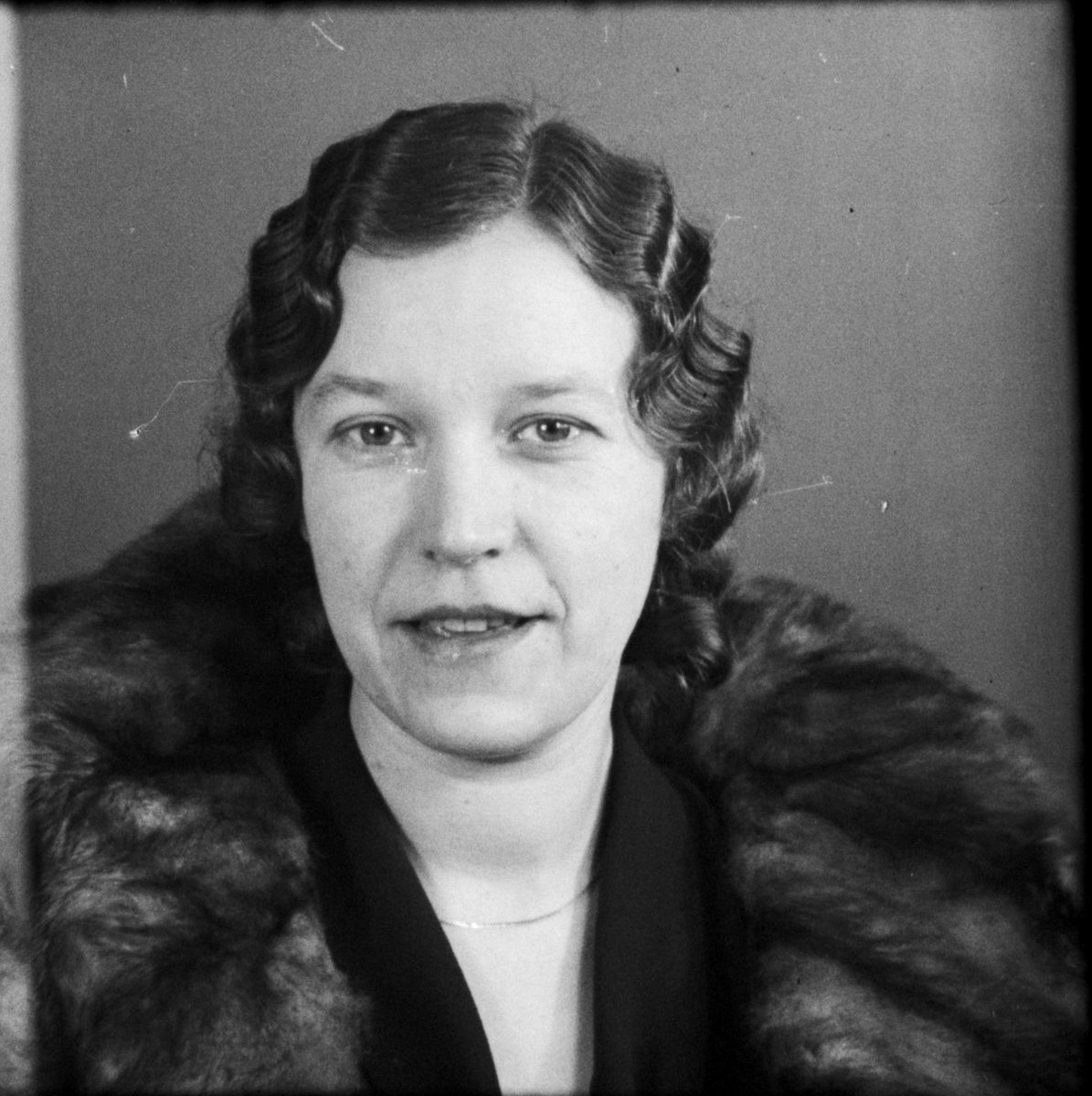 Asta Johansson från Östhammar, Uppland, 1937 - Upplandsmuseet ...