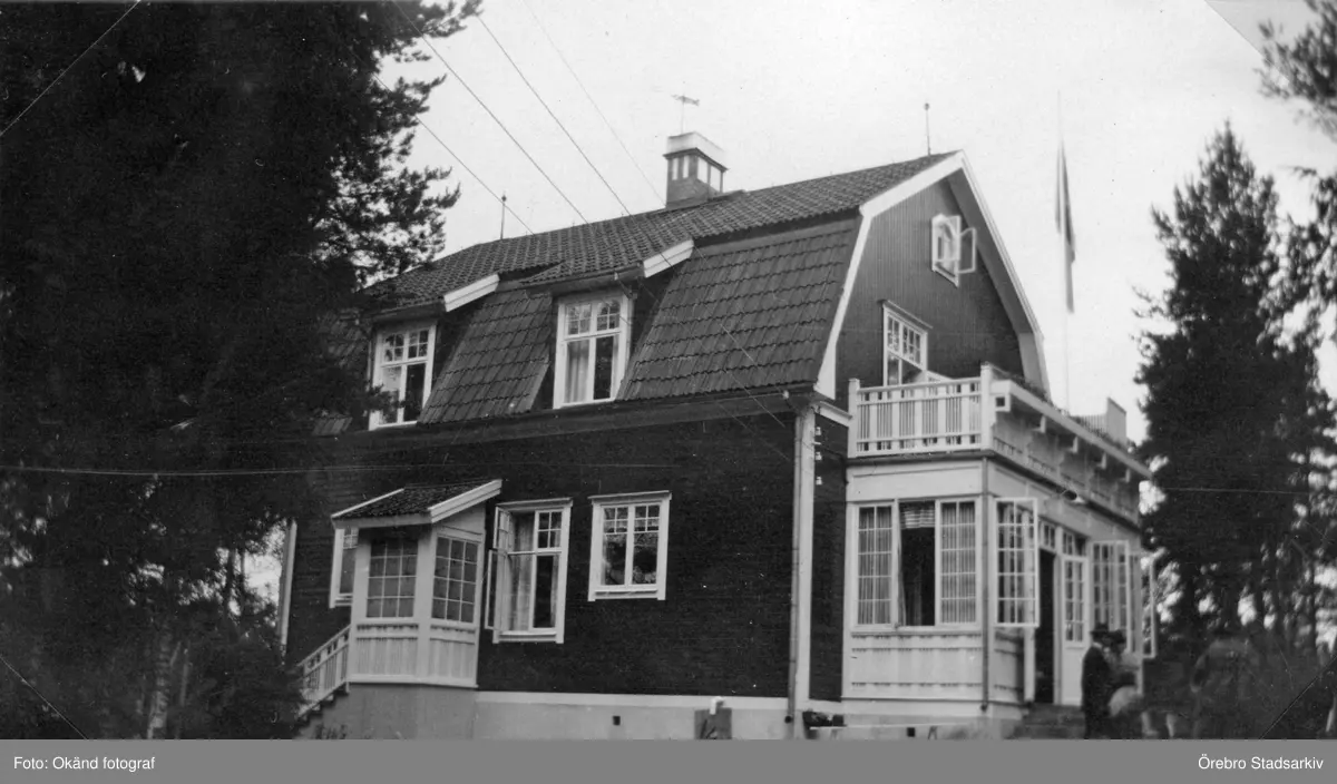 Villa Tyrishäll från baksidan på Glomman, 1934 före - Örebro Stadsarkiv ...