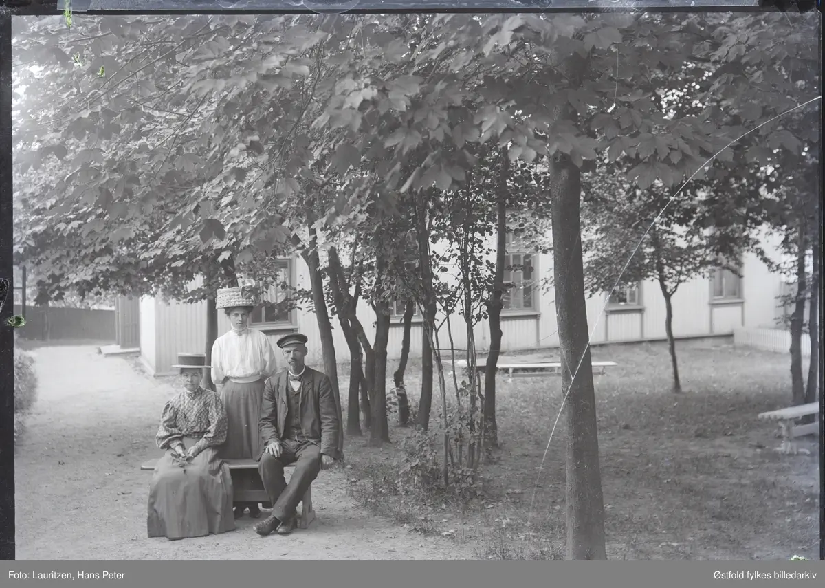 Fotografier etter Hans Peter Lauritzen - Østfold fylkes billedarkiv ...