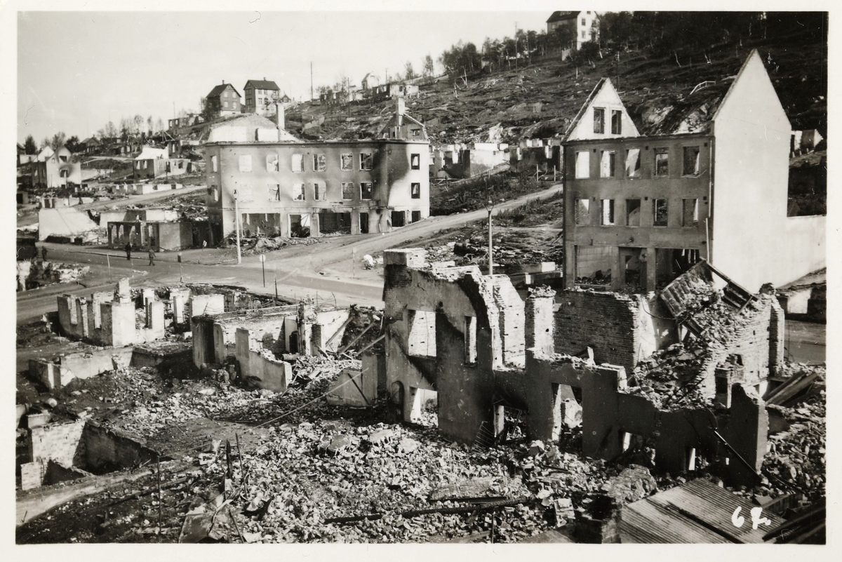 KRIGEN 1940/NORD-NORGE/NARVIK - Forsvarets museer / DigitaltMuseum