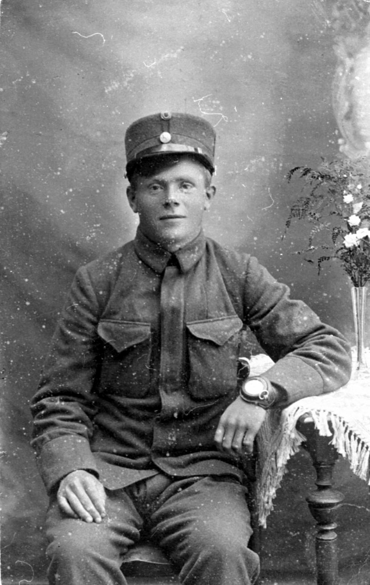 Peder Magnus Pedersen som soldat - Midt-Troms Museum / DigitaltMuseum