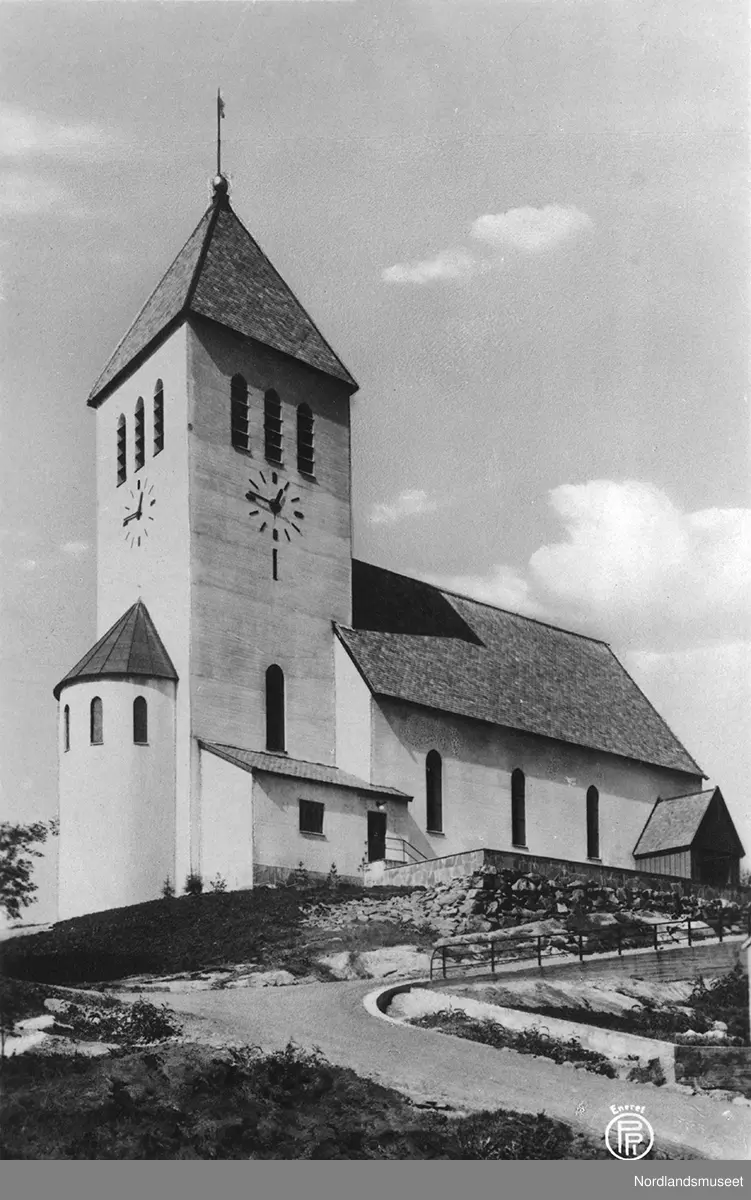 Postkort. Bilde av Svolvær kirke. - Nordlandsmuseet / DigitaltMuseum