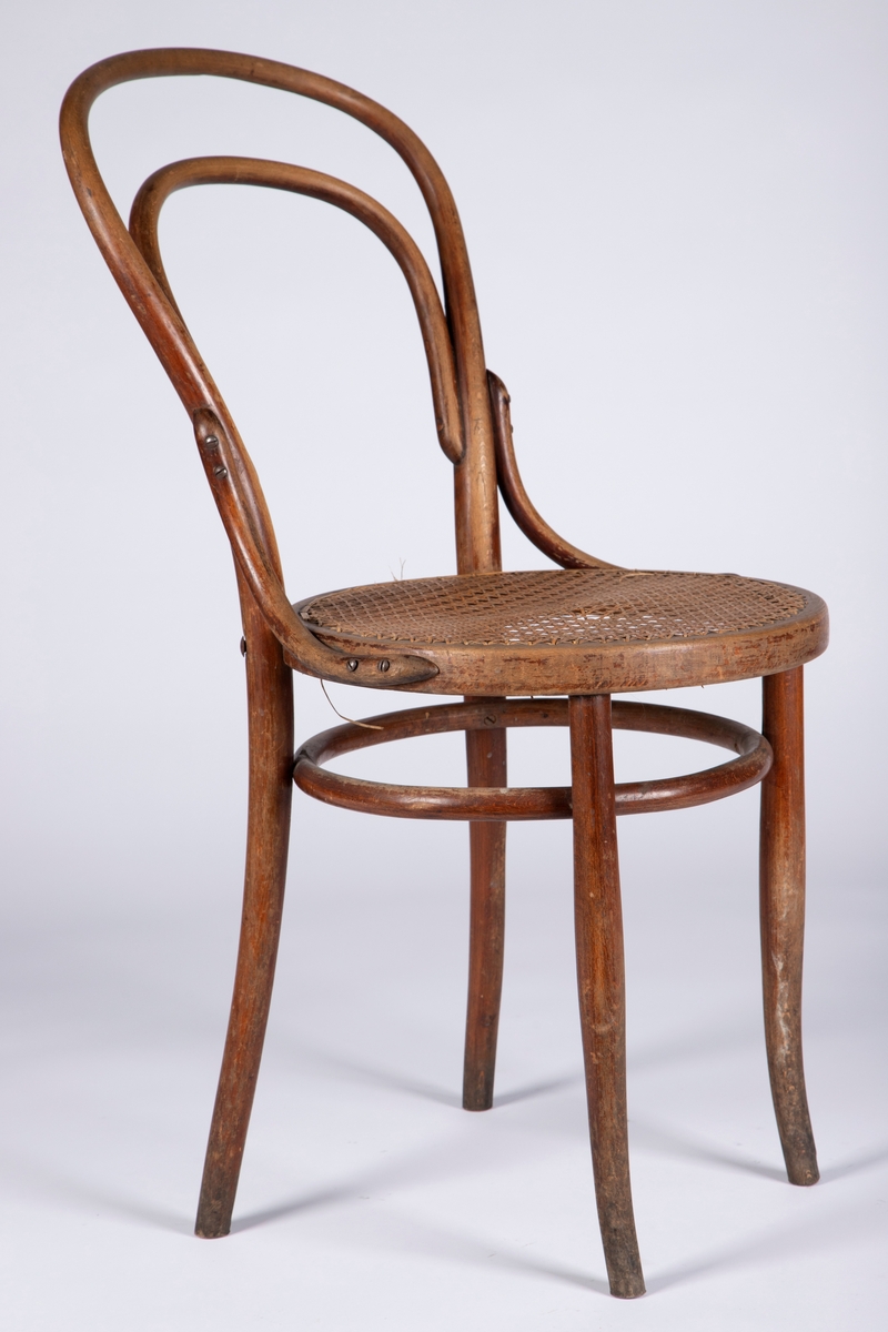 Thonet-stol [Stol] - Nordenfjeldske Kunstindustrimuseum / DigitaltMuseum