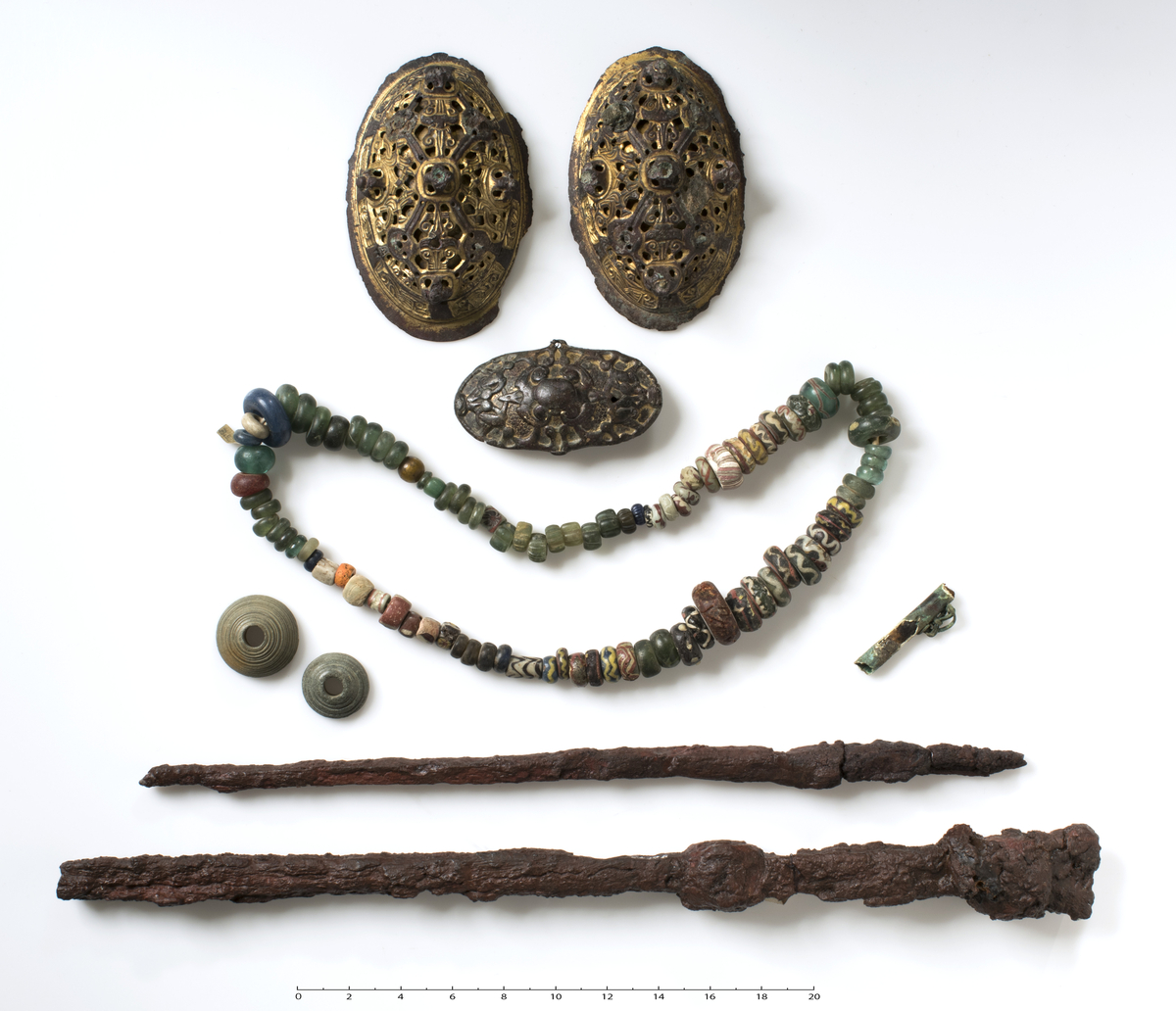 Arkeologiske gjenstandsfoto - Universitetsmuseet i Bergen, Fotobasen ...