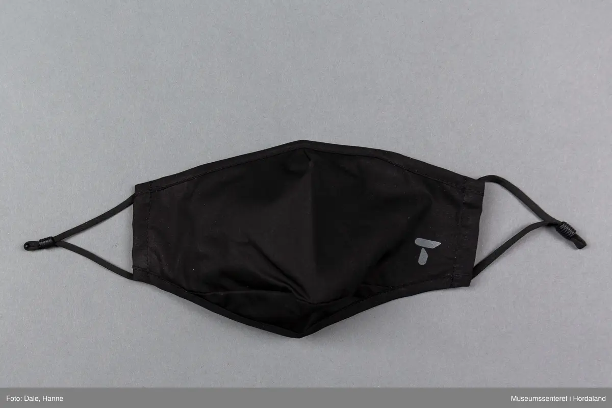 Munnbind - Museumssenteret i Hordaland / DigitaltMuseum