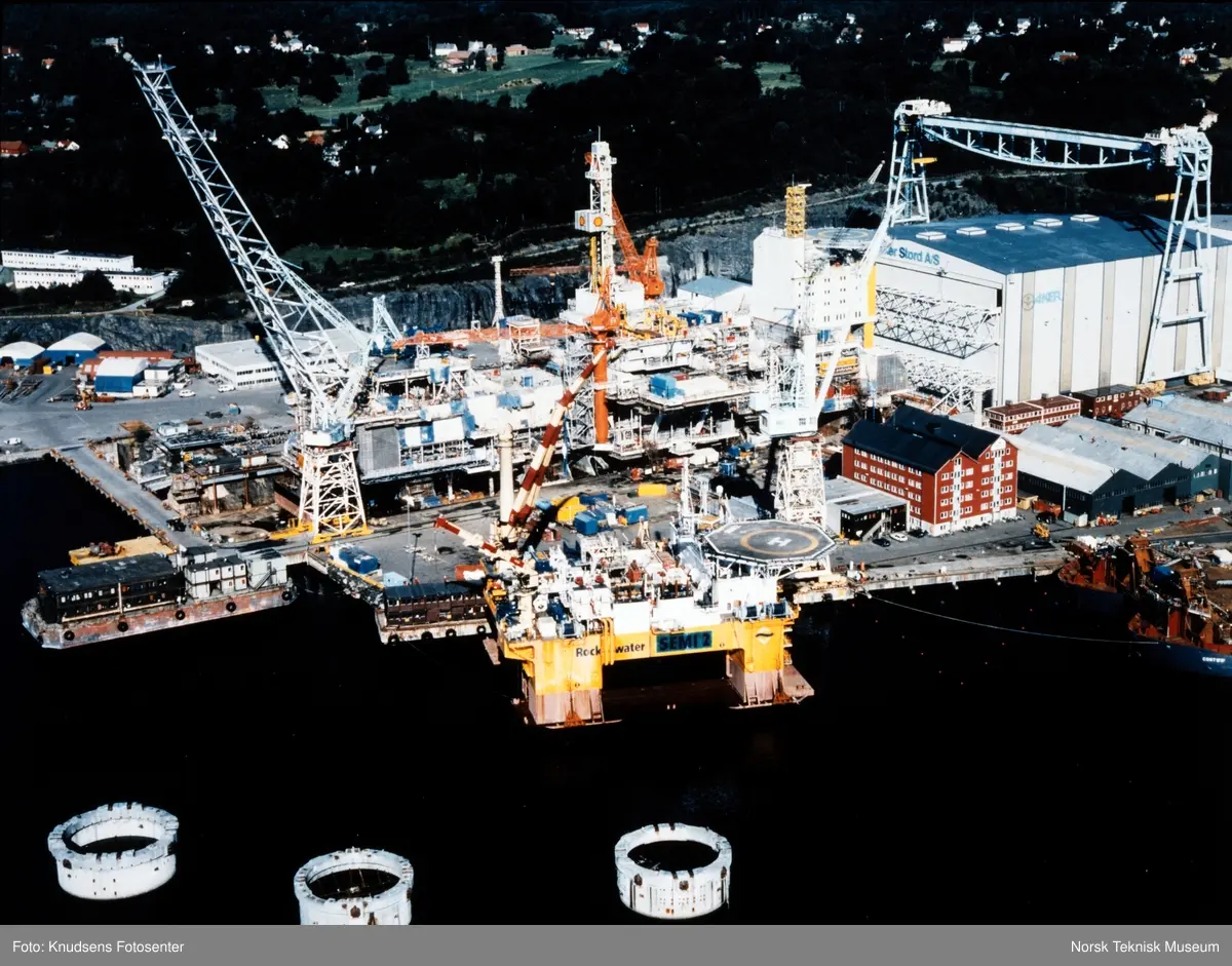 Troll plattform bygges Stord verft flyfoto - Norsk Teknisk Museum ...