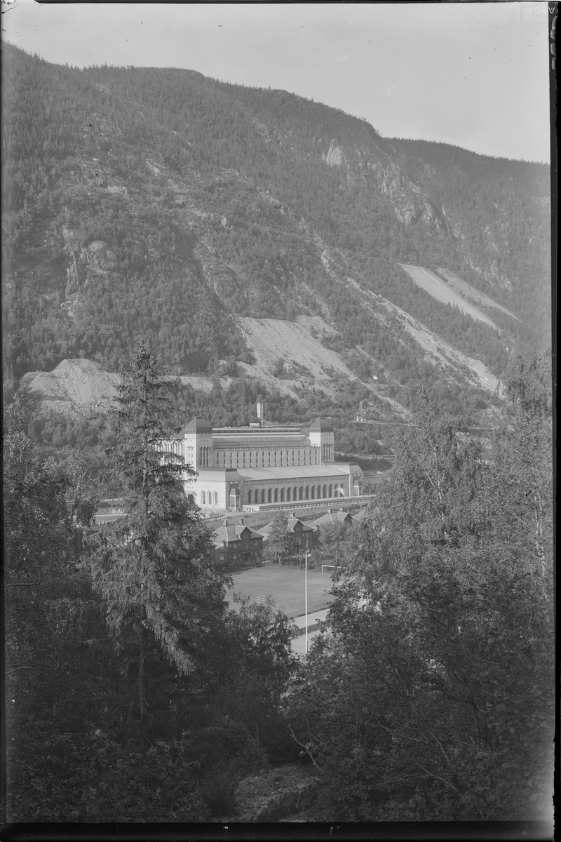 Såheim kraftstasjon og høykonsentrasjonsanlegg med bebyggelse i ...