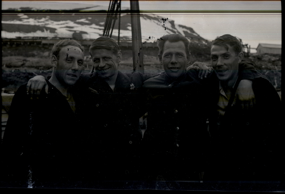 Bilde etter Abram I Gilbo, som var i Pyramiden i 1946-1948(oppbygging ...