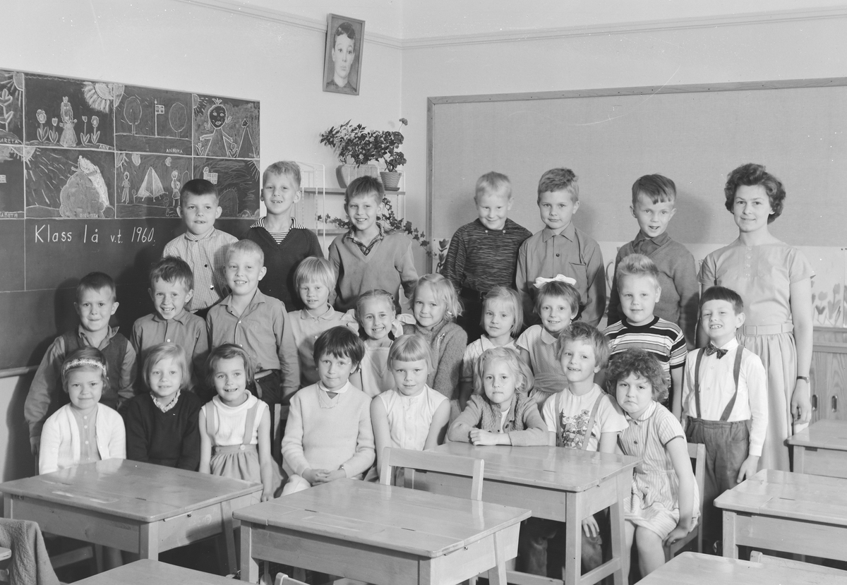 Engelbrektsskolan, klassrumsinteriör, skolbarn med lärarinna fru Eivor ...