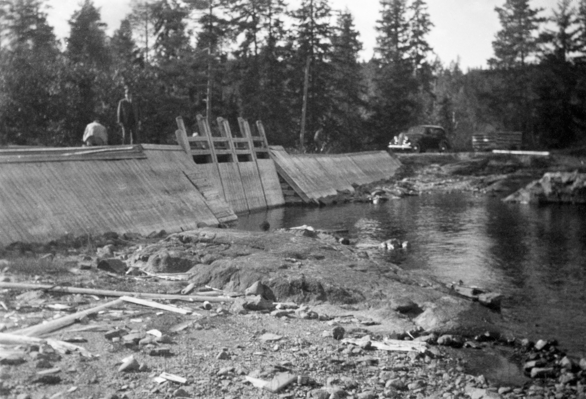 Fra Skasdammen på Brandval Finnskog, ved Skasåas utløp fra innsjøen ...