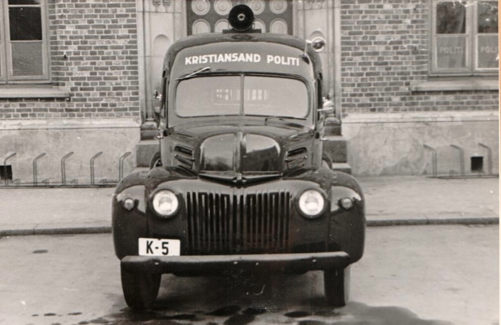 Politibil - Justismuseet / DigitaltMuseum