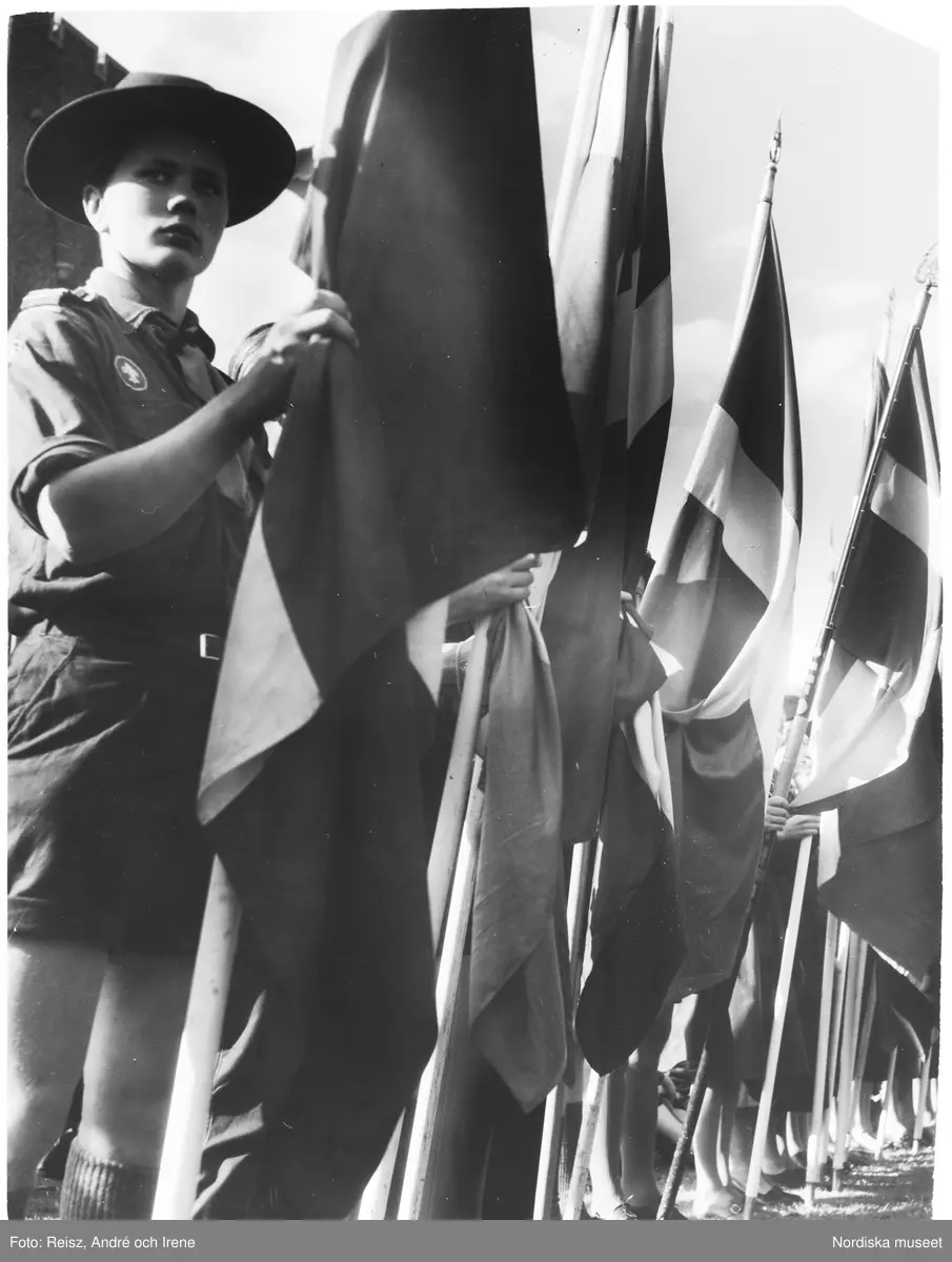 Svenska Flaggans dag på Stockholm stadion. - Nordiska museet ...