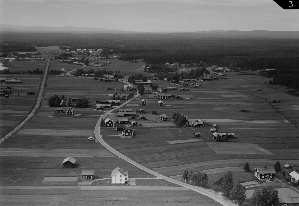 Flygfoto över Malung. - Dalarnas museum / DigitaltMuseum