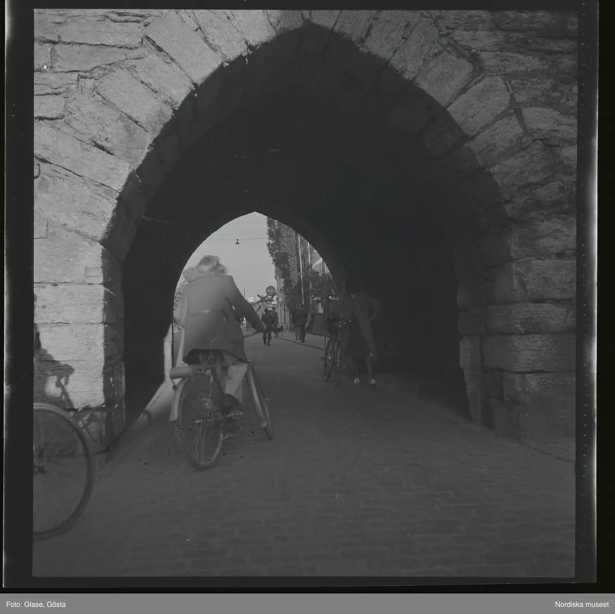 Visby i fågelperspektiv och ringmuren, 18 juni 1944. - Nordiska museet ...