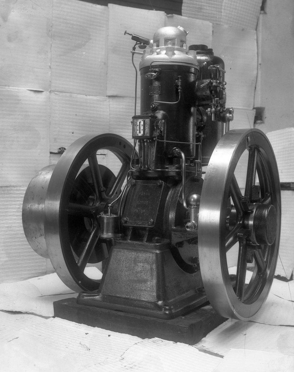Fenix motor - Västergötlands museum / DigitaltMuseum