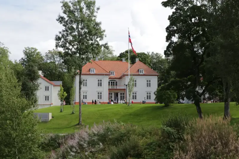 Besøk oss – Eidsvoll 1814