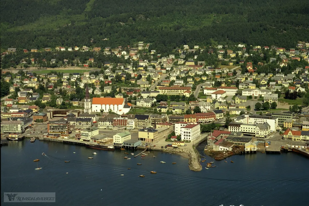 Molde sentrum. Hustad, Harald - Romsdalsmuseet / DigitaltMuseum