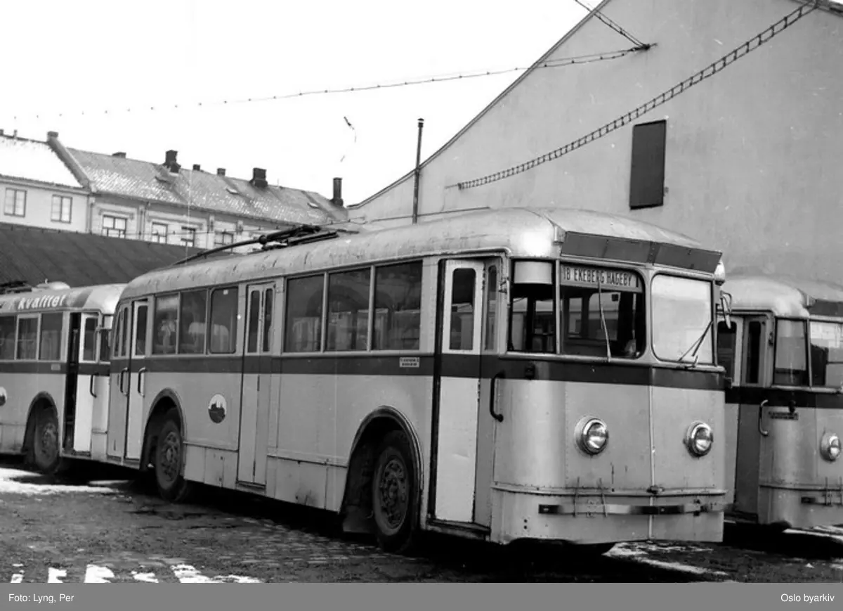 Oslo Sporveier, A-15751 - 800 serien trolleybuss avstilt for avhending ...