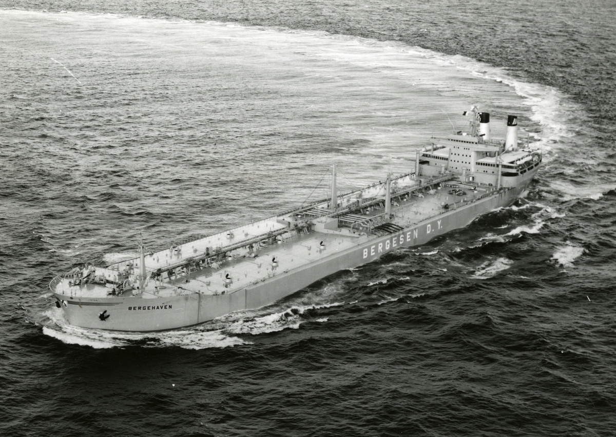 M/T Bergehaven (b.1968, Hitachi Zosen K.K., Sakai Shipyard, Osaka ...