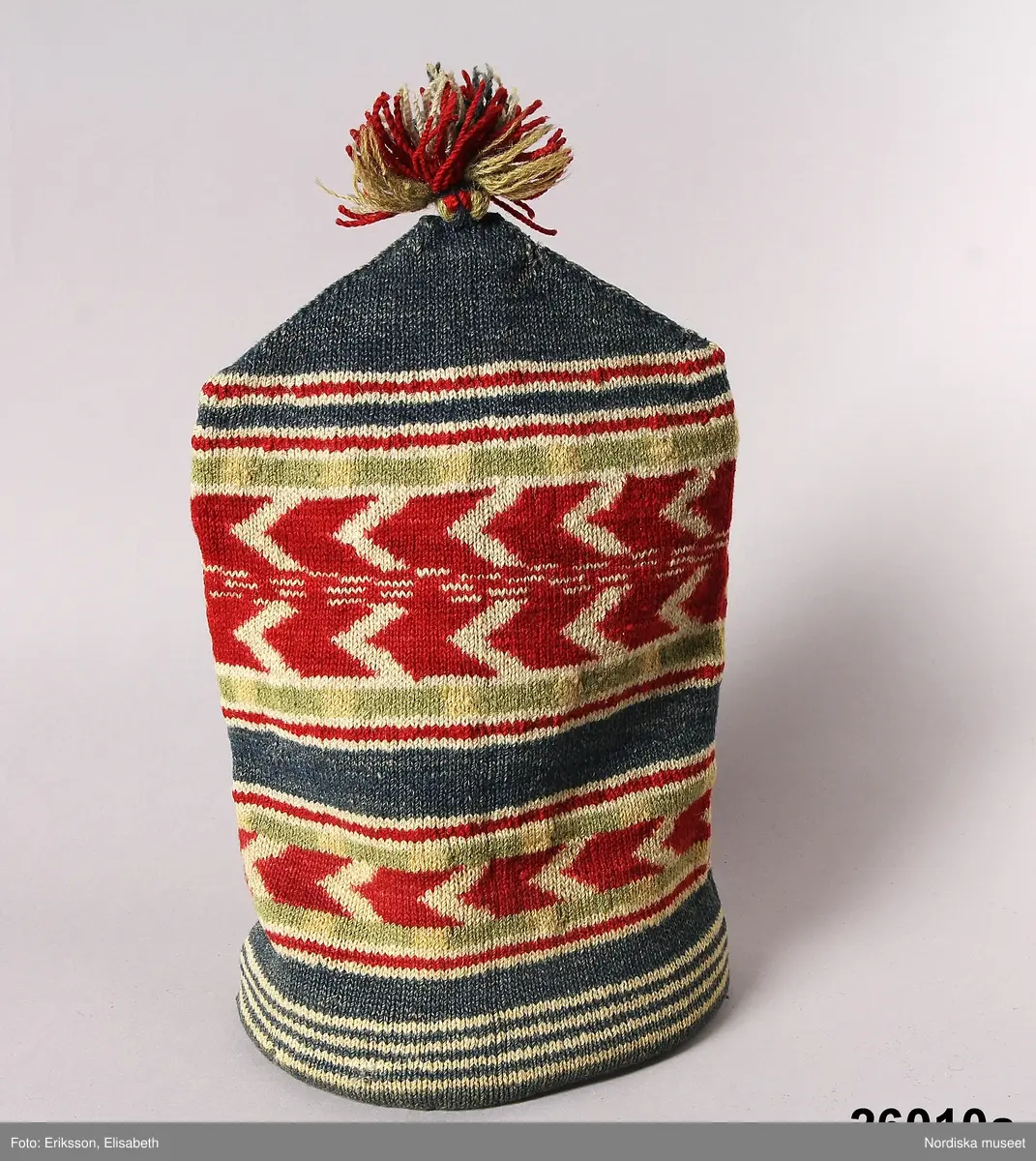 Toppmössa - Nordiska museet / DigitaltMuseum