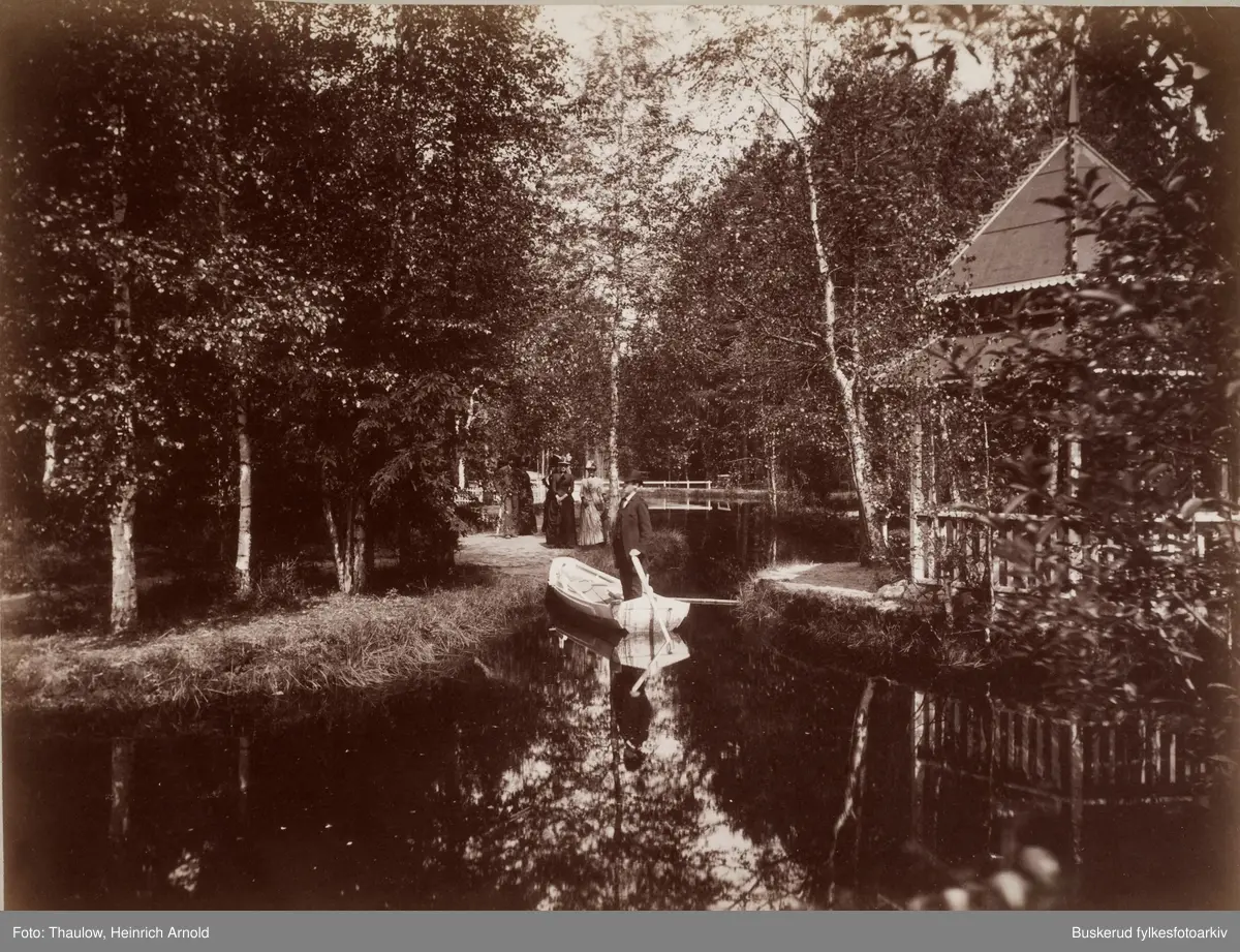 St. Olafsbad Det sorte hav inne på området til Modum Bad kurbad ...