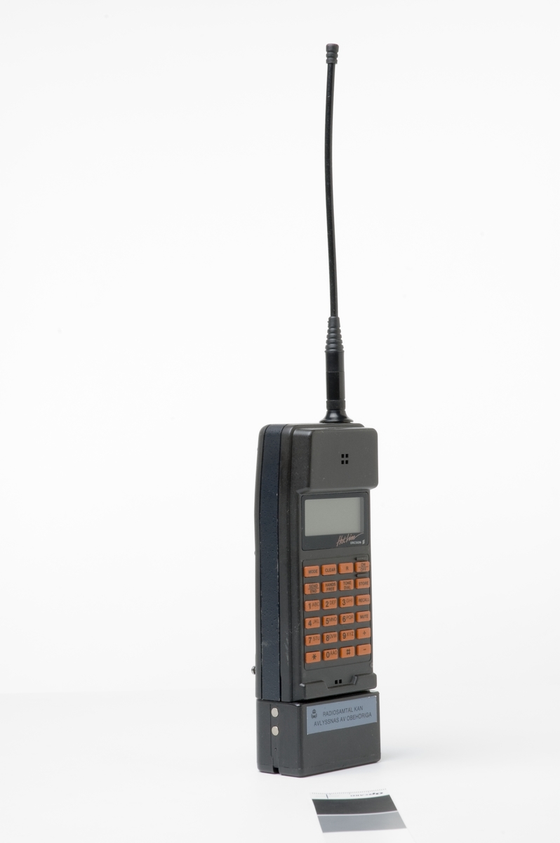Mobiltelefon - Tekniska museet / DigitaltMuseum