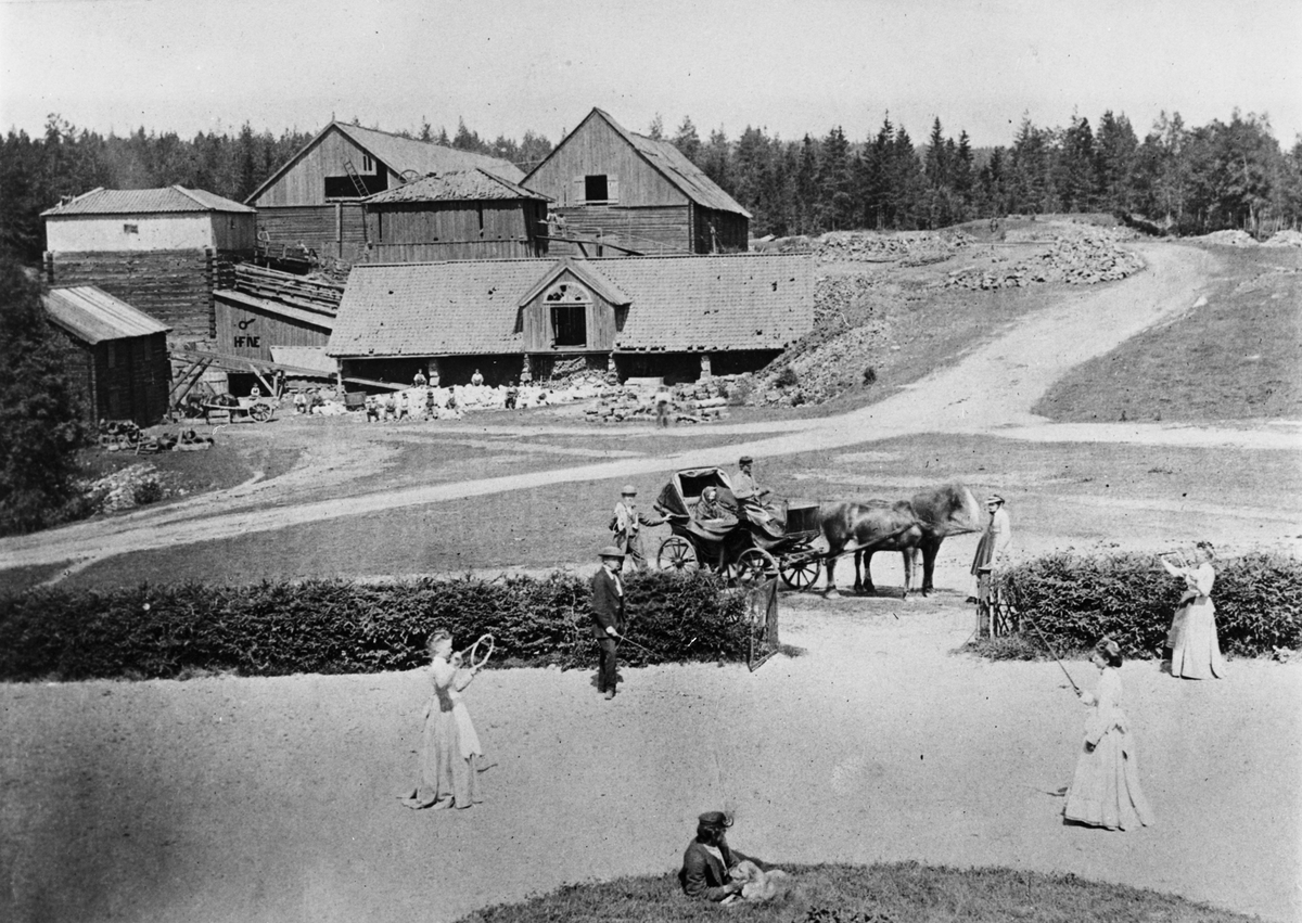 Mulltimmersmasugn, rostugn samt kolhus. Fotografiet taget från ...