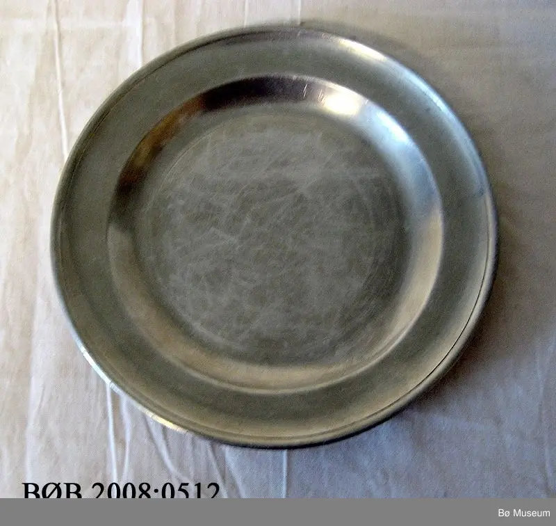 Tallerken - Midt-Telemark Museum / DigitaltMuseum