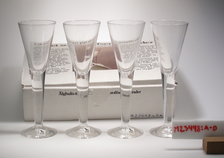 Snapsglas - Kulturparken Småland / Smålands museum / DigitaltMuseum