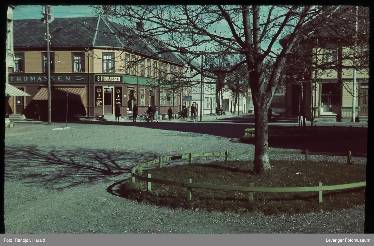 Thomassen gården i Levanger. - Levanger Fotomuseum / DigitaltMuseum