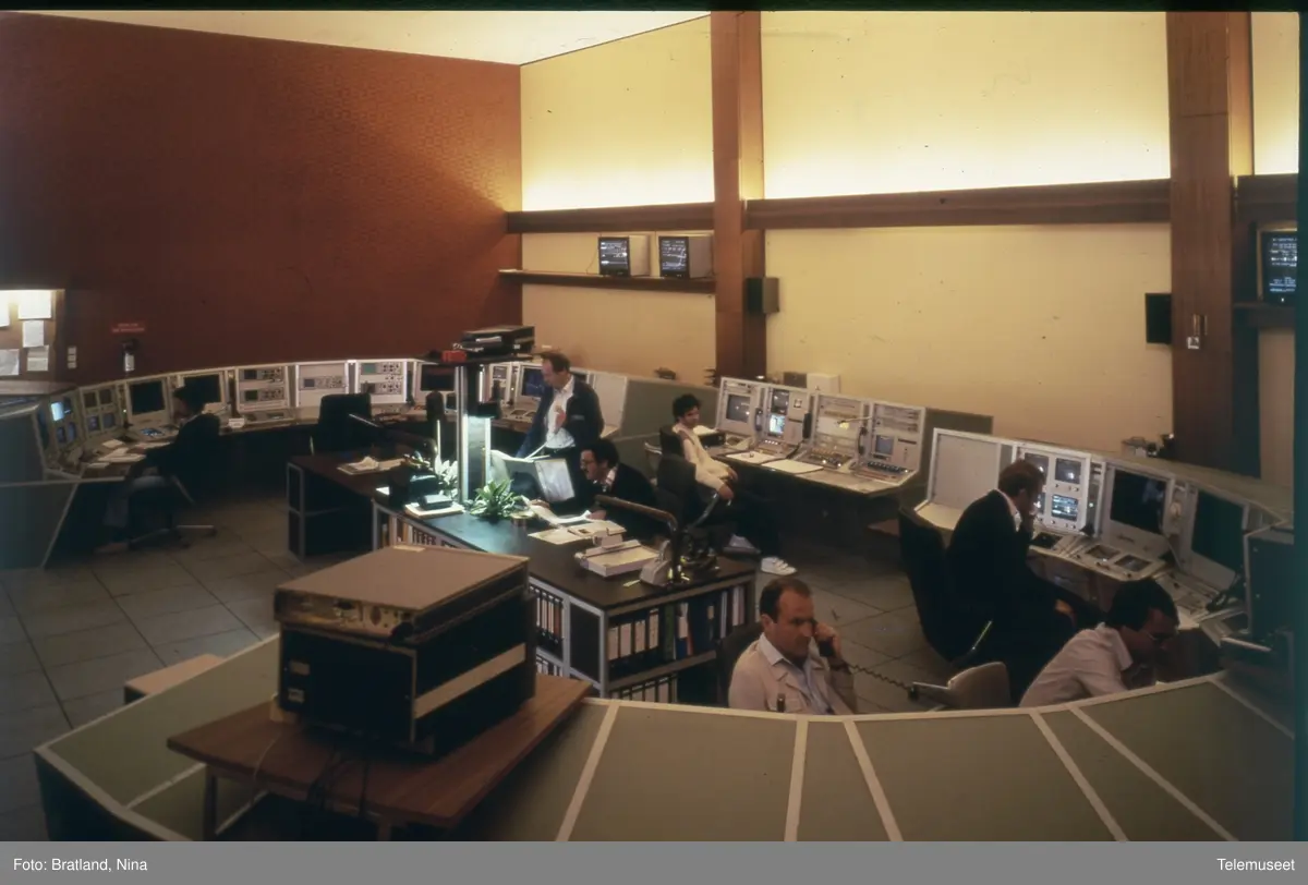 Kontrollrom datamaskiner Norsk Data - Norsk Teknisk Museum / DigitaltMuseum
