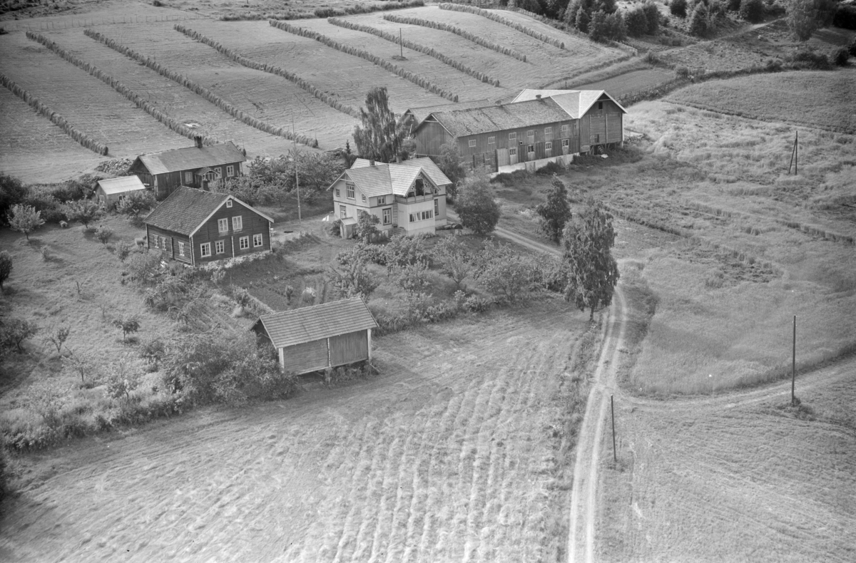 Lillehammer kommune, Sveen gård, Vingrom. Den første gården i ...