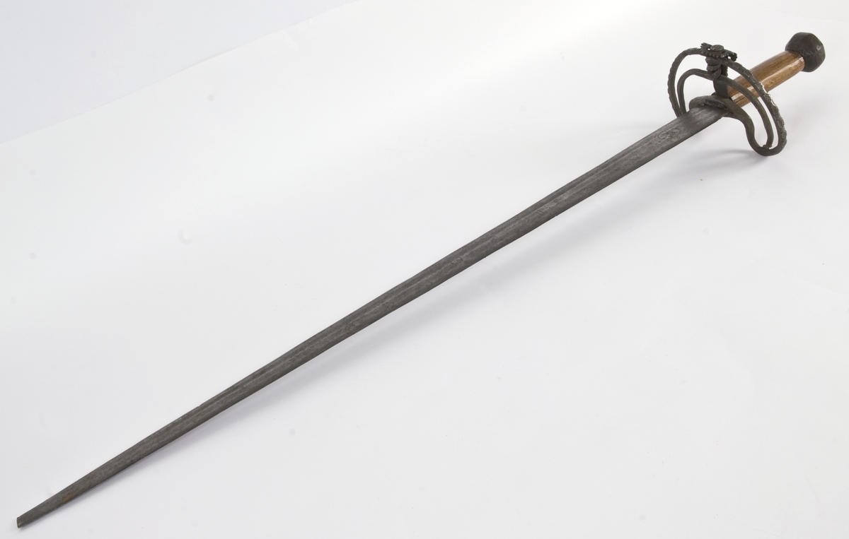 Sverd - Norsk Folkemuseum / DigitaltMuseum