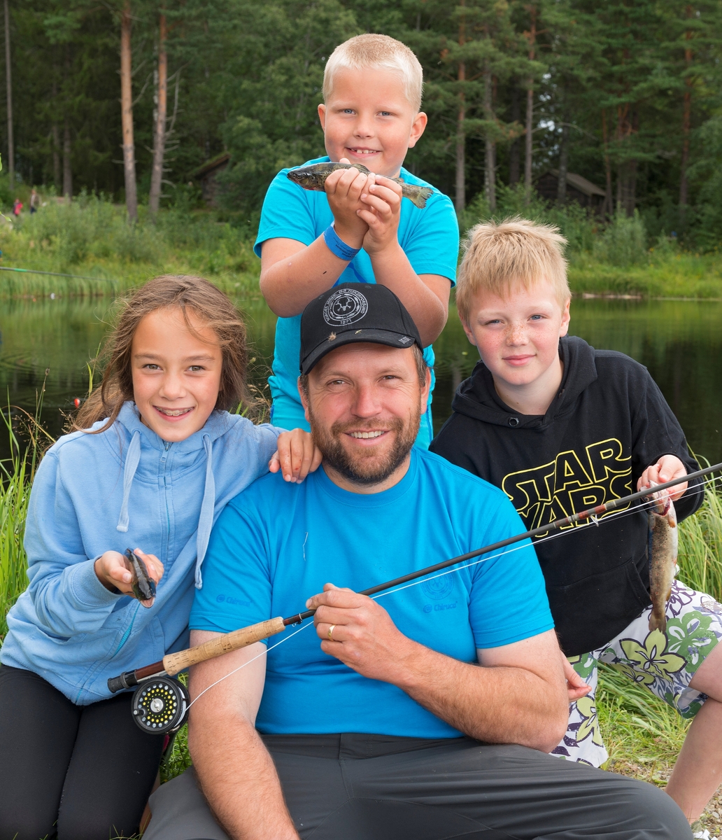Instruktør Knut Johan Ruud fra Norges Jeger- og Fiskerforbund ...