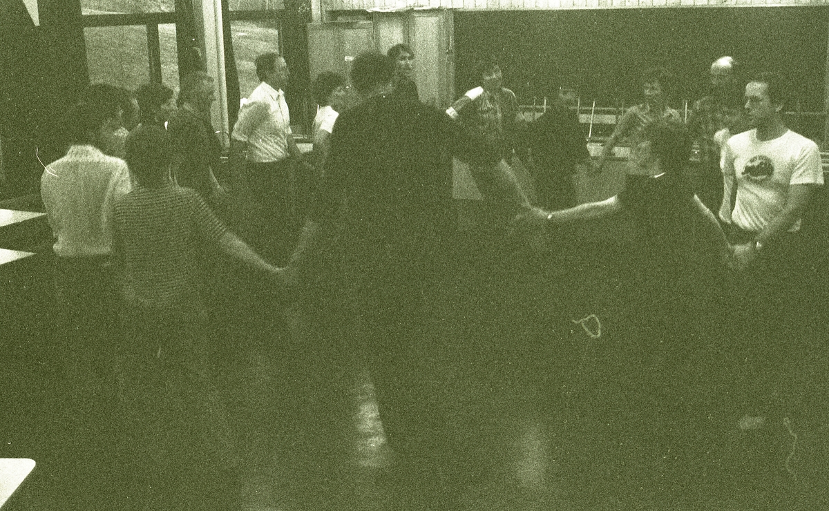 Trysil-Knut dans og spelmannslag. Hallingdans, felespill, dans og lek ...