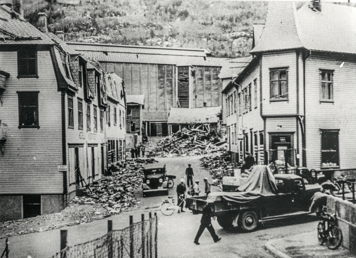 Bombing av Odda sentrum. - Kraftmuseet / DigitaltMuseum