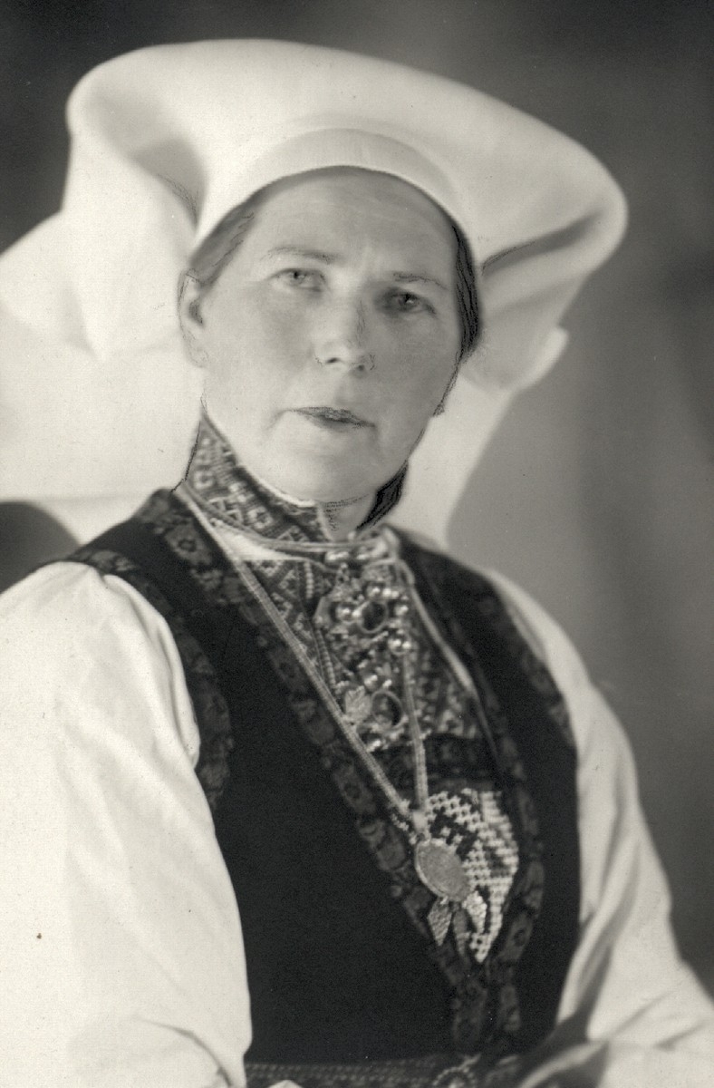 Gro Holm - Nynorsk kultursentrum / DigitaltMuseum