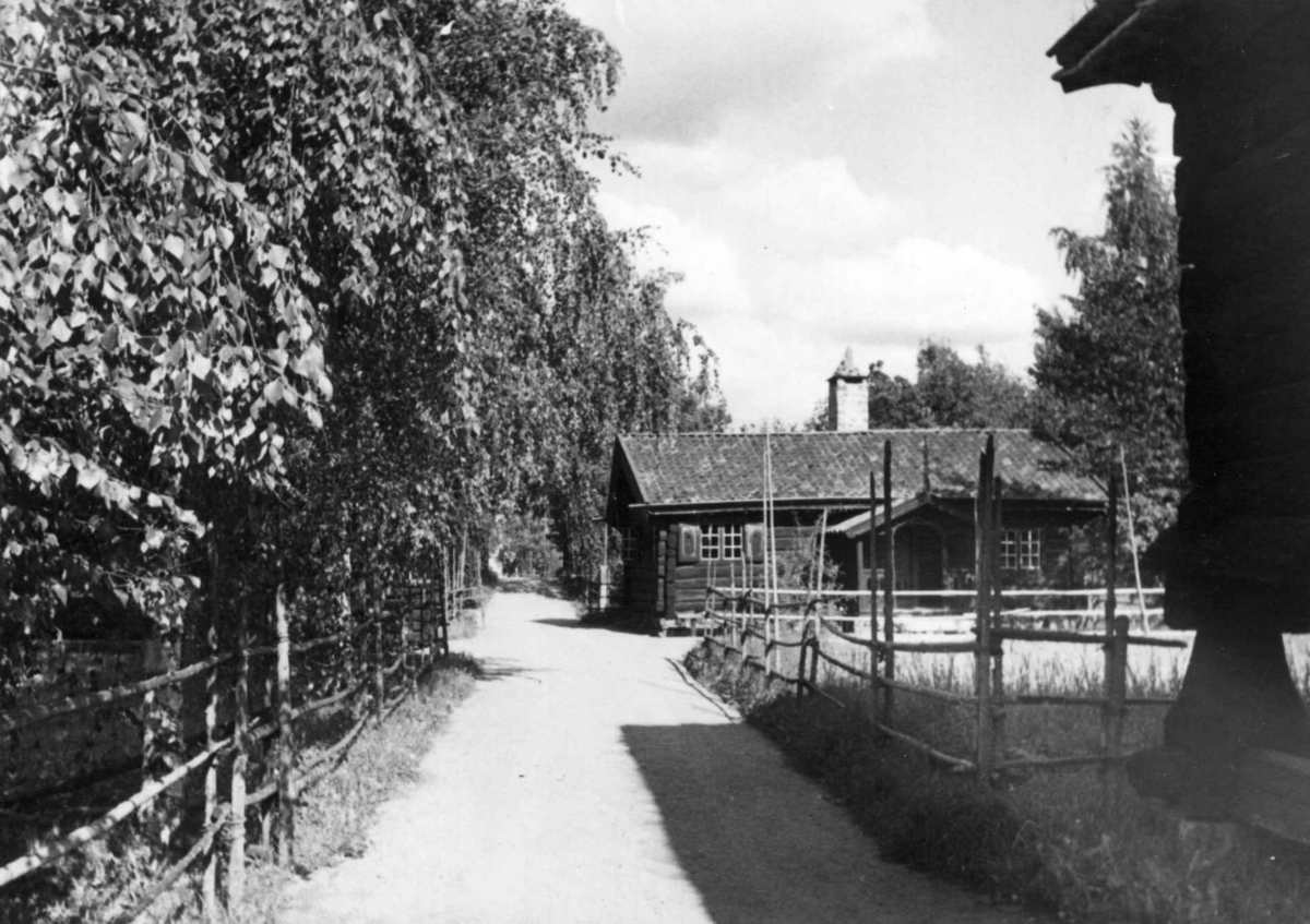 Stue fra Gulsvik i Flå, Hallingdal, avbildet på Norsk Folkemuseum 1934 ...