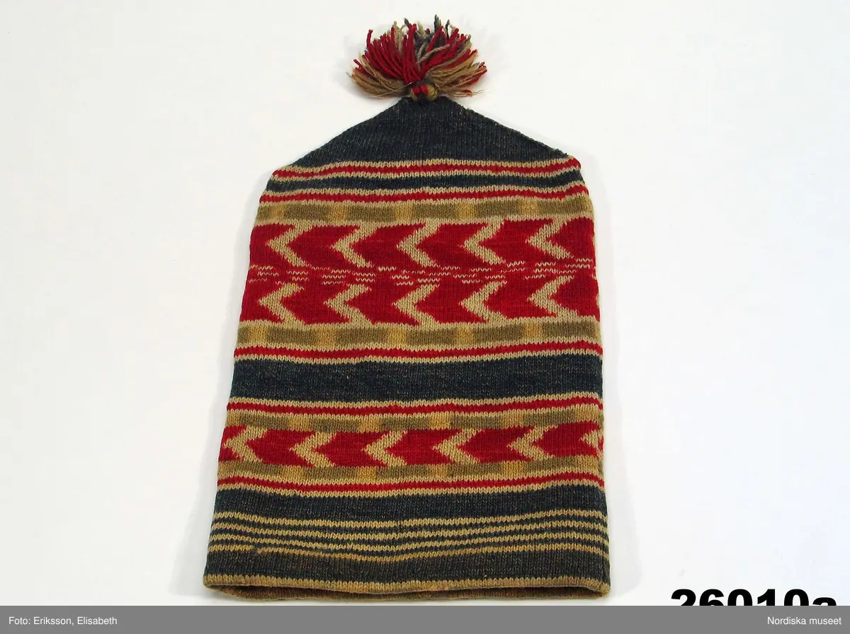 Toppmössa - Nordiska museet / DigitaltMuseum
