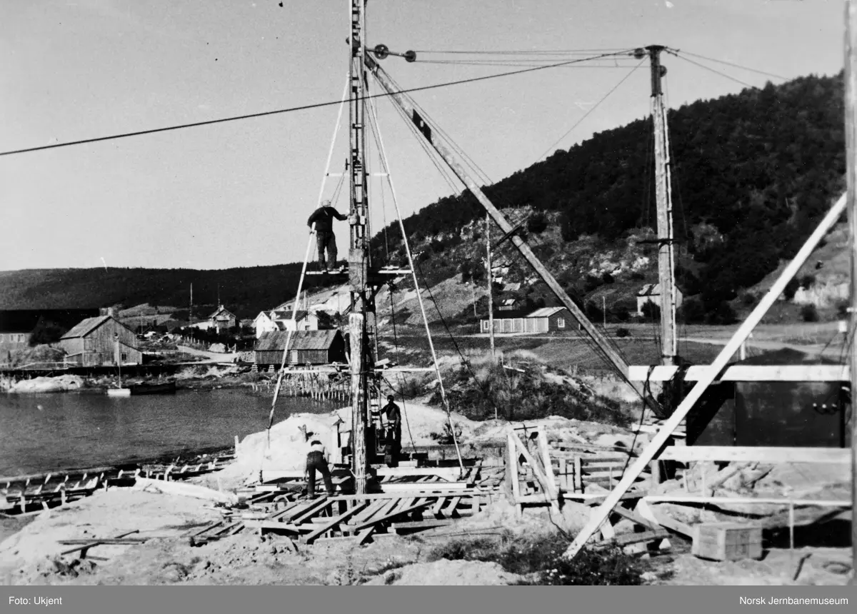 Anlegget Mosjøen-Mo i Rana : bygging av undergang for veg til kai nord ...