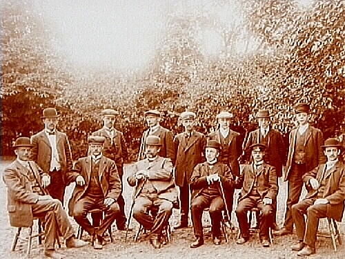 Dövstumsskolan, elevgrupp 13 personer. Rektor Karl Broberg - Örebro ...