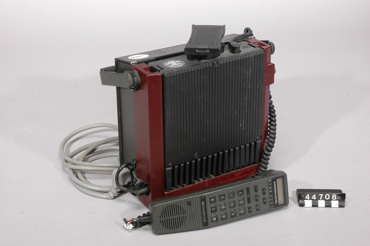 Mobiltelefon - Tekniska museet / DigitaltMuseum